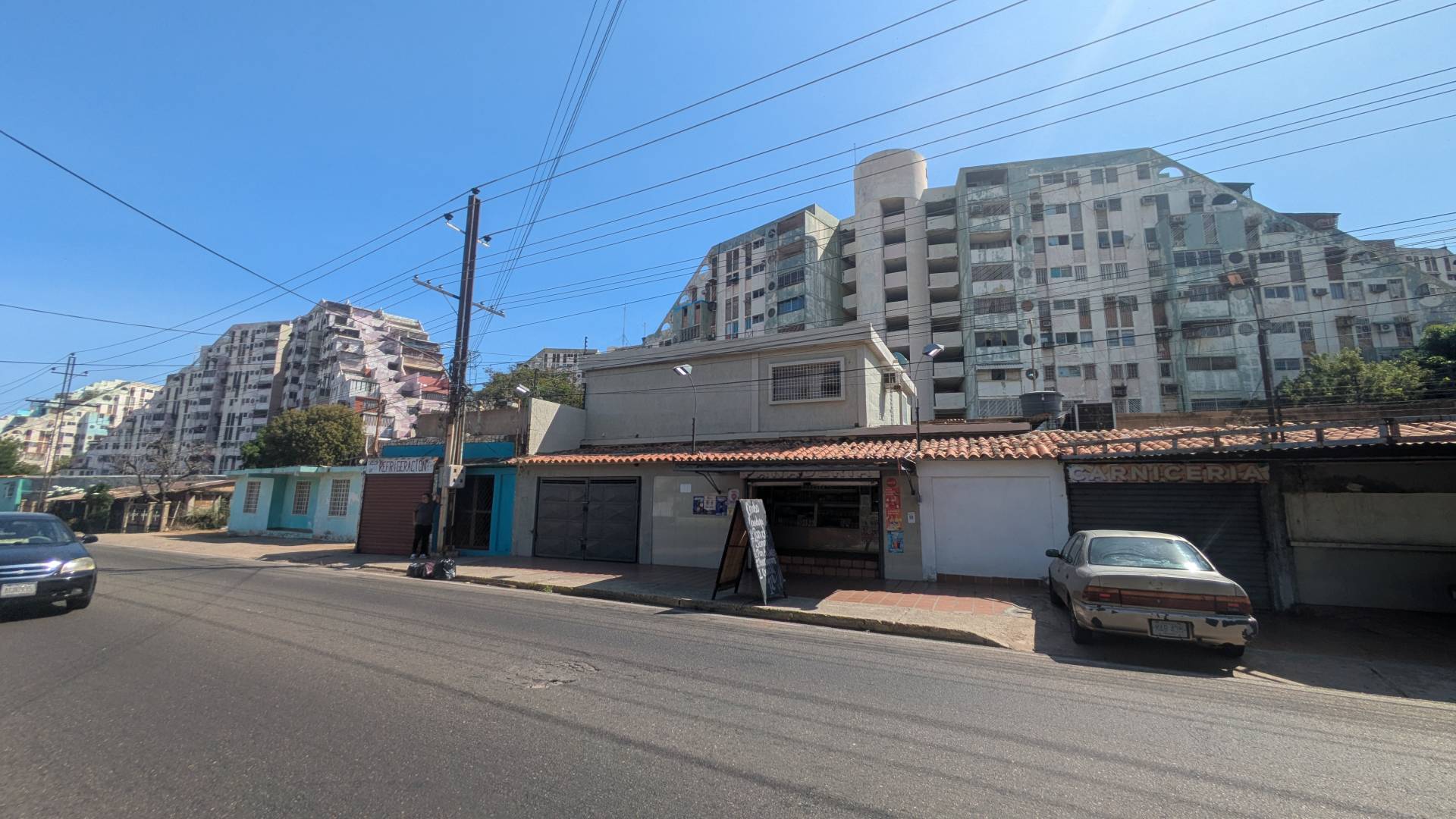 LOCALES COMERCIALES VENTA LA POMONA. MARACAIBO VENEZUELA API 8466